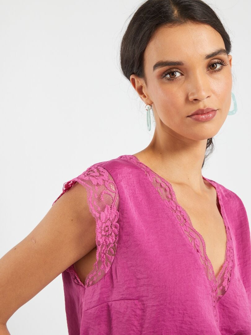 Blusa satinada con encaje - Rosa - Kiabi - 15.00€