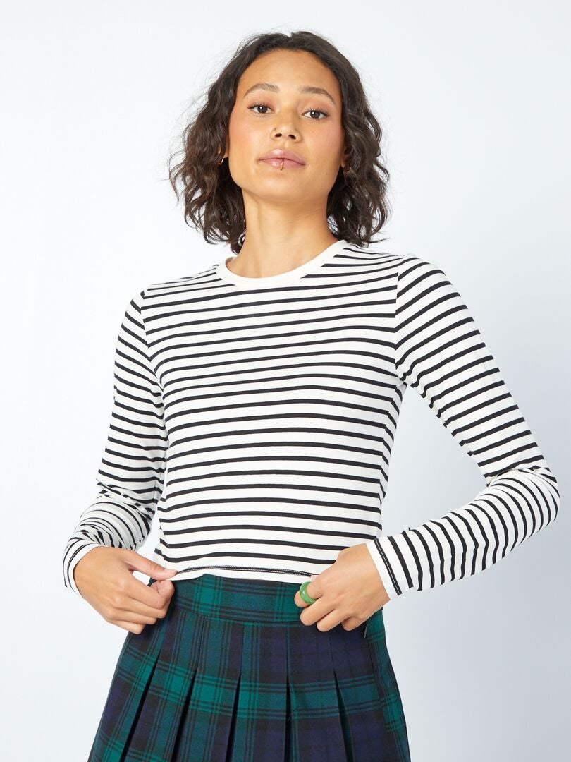 Camiseta Cropped Negro Kiabi 8 00€