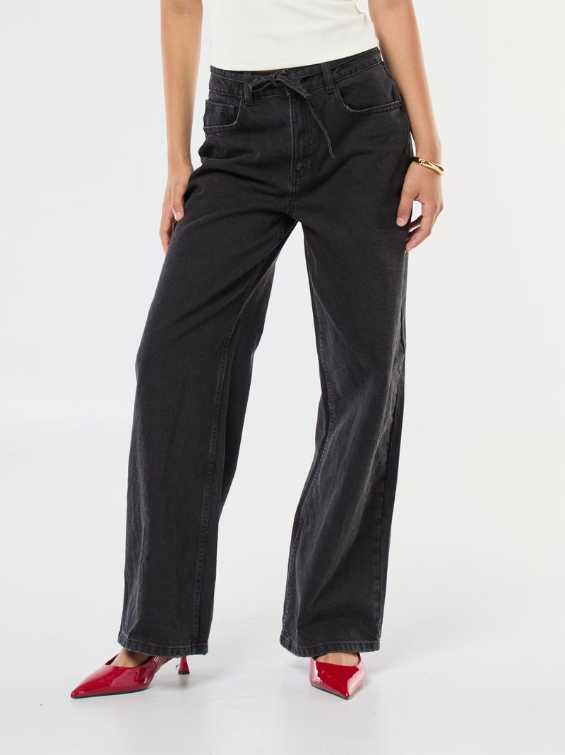 Jean corte wide leg con cinturón fino de jean - Gris - Mujer - 25.00 ...