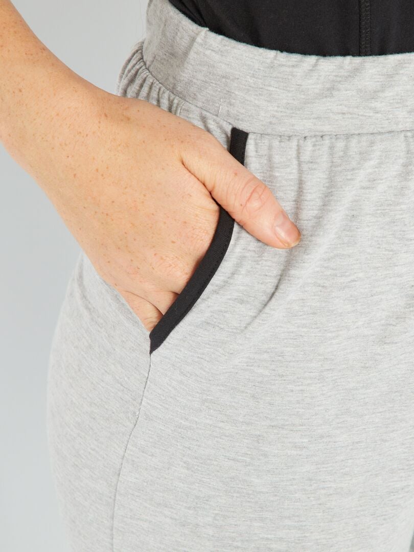 Jogging de punto - gris - Kiabi - 14.00€