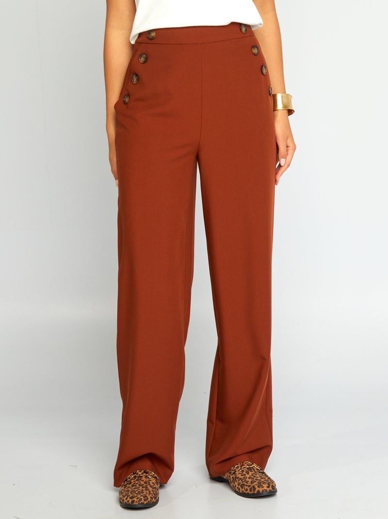 Pantalón pitillo con botones de fantasía - MARRON - Kiabi - 22.00€