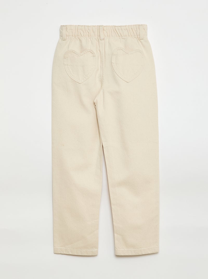 Vaquero mom con bolsillos en forma de corazón - Blanco - Niña - 15.00 ...